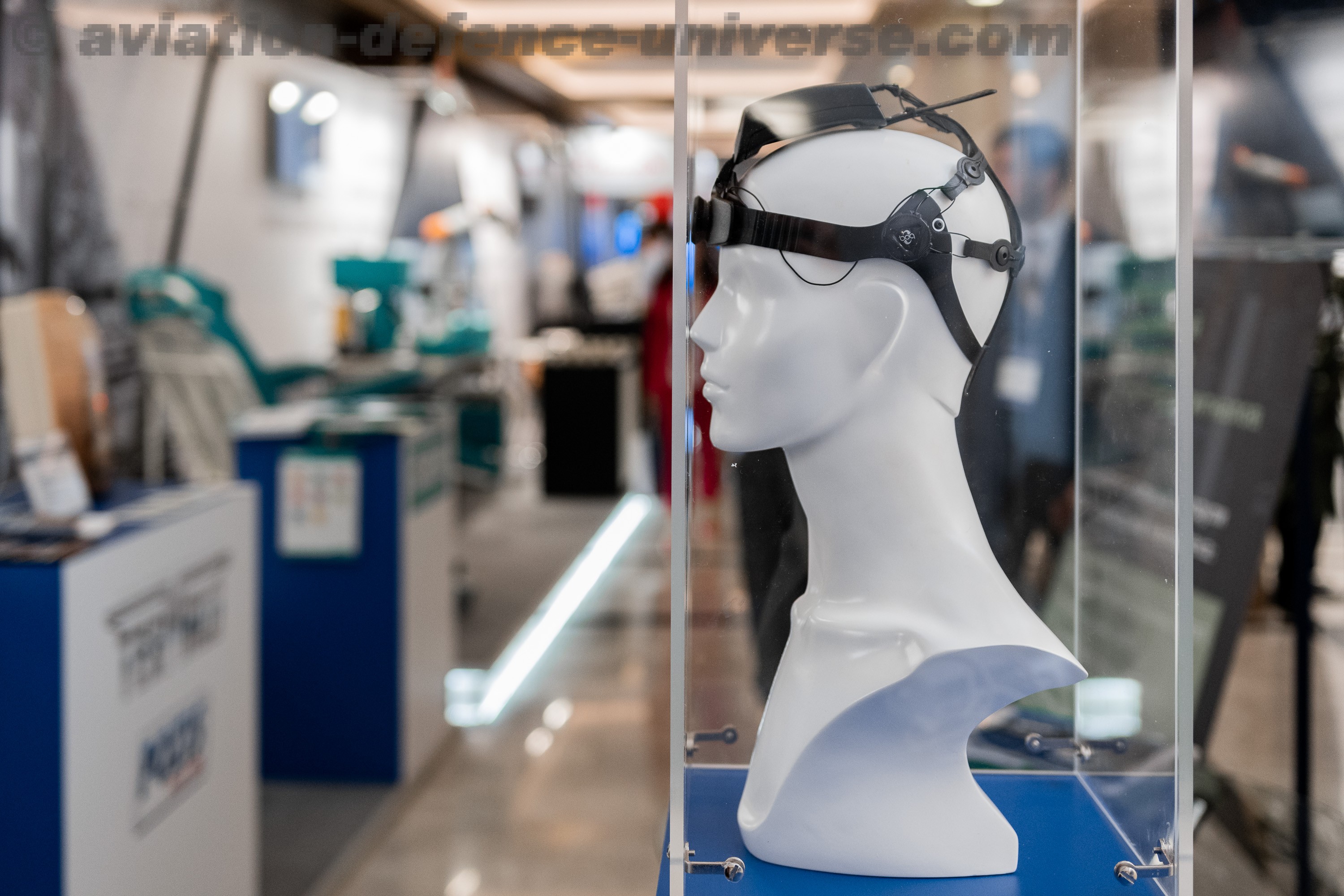 Rostec plans to release helmet for exchange of information