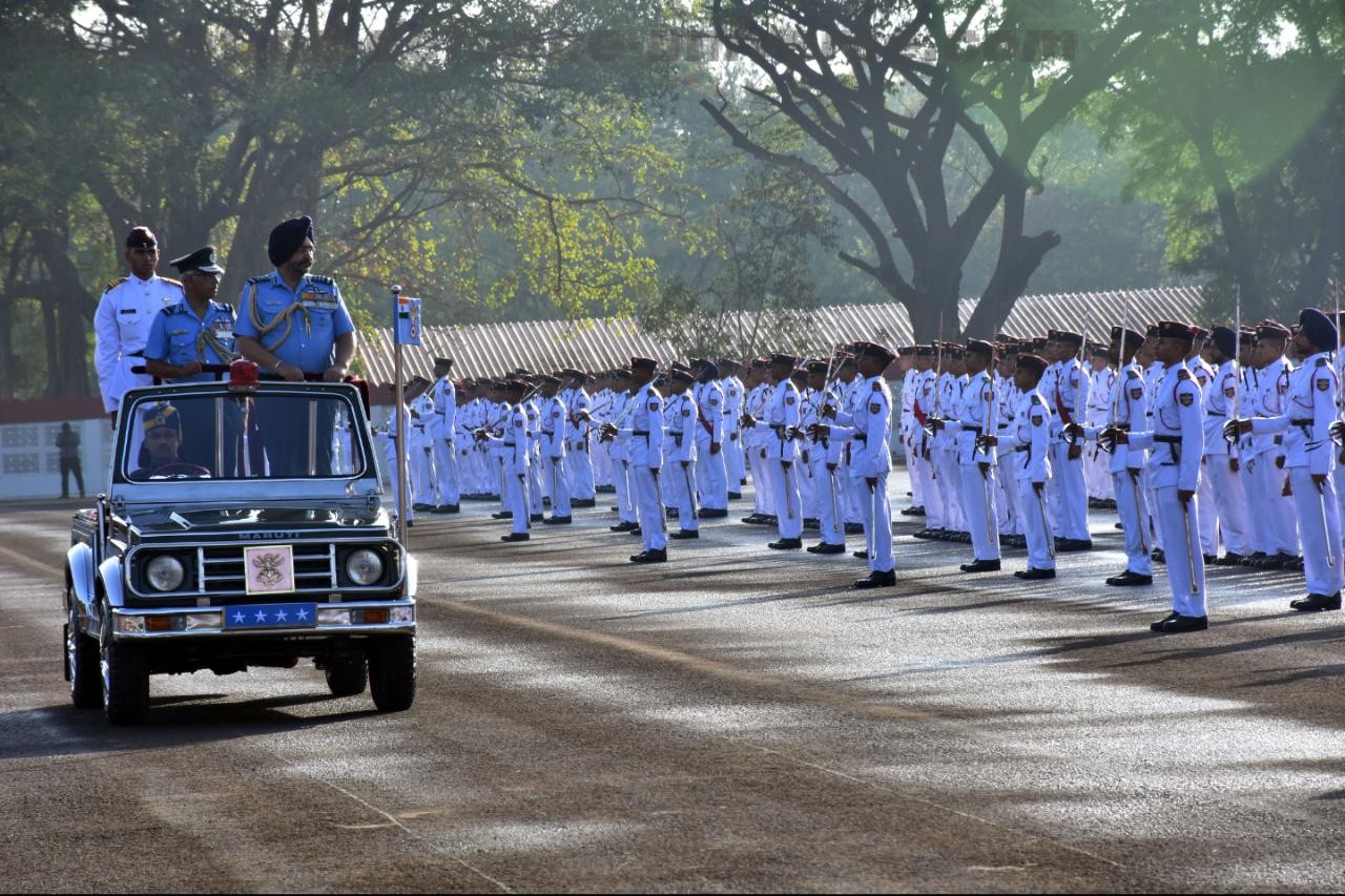 CAS reviews 136th Course POP of National Defence Academy
