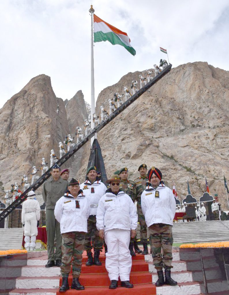 Indian Defence Minister Visits Siachen Glacier | ADU Media
