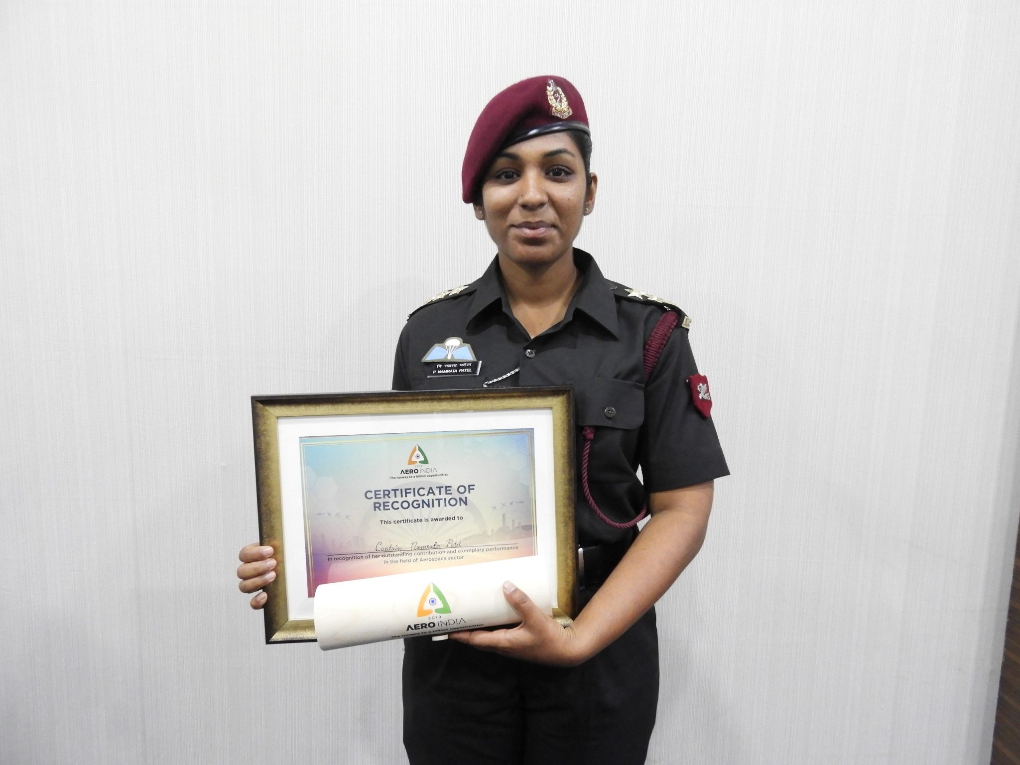 Indian Army lady paratrooper speaking to Editor ADU - ADU - Aviation ...