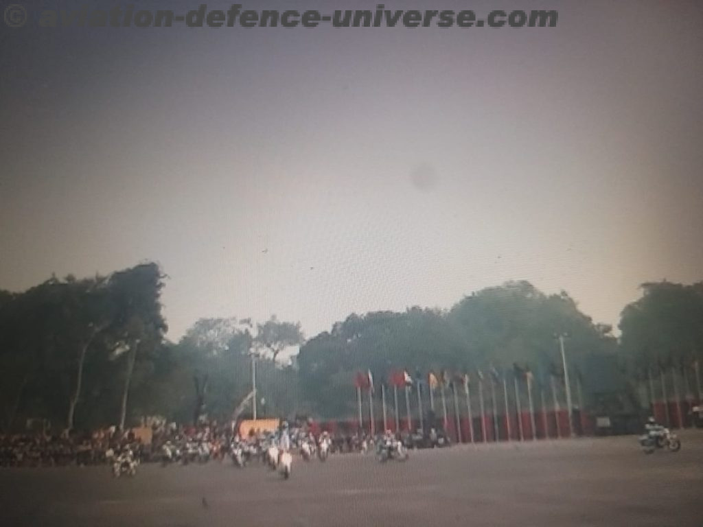 Indian Army Daredevils make the crowd gasp - ADU - Aviation Defence ...